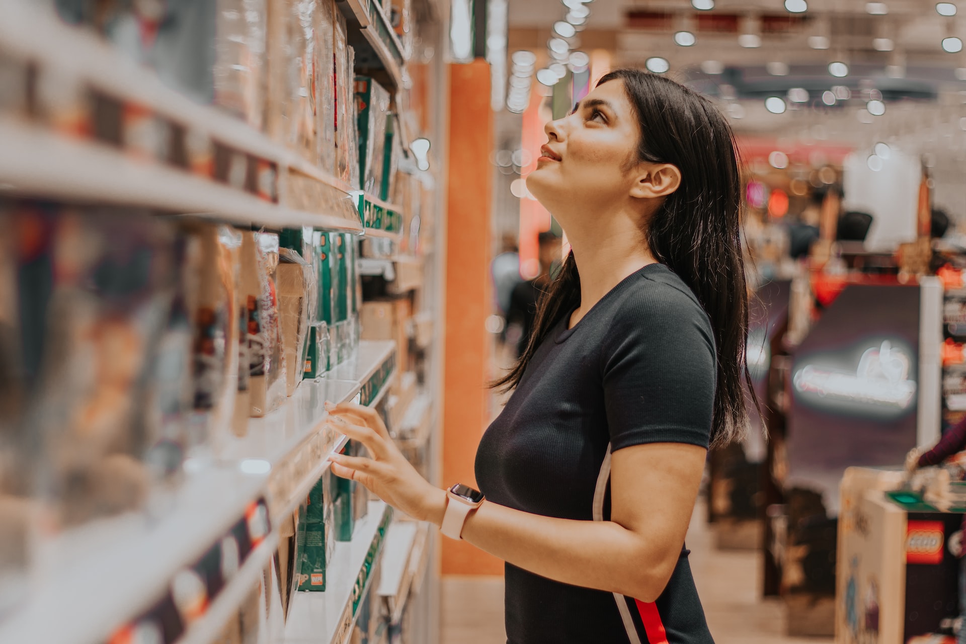 Americans plan 2023 bargain hunts -- ChainStoreAge.com | 8th & Walton